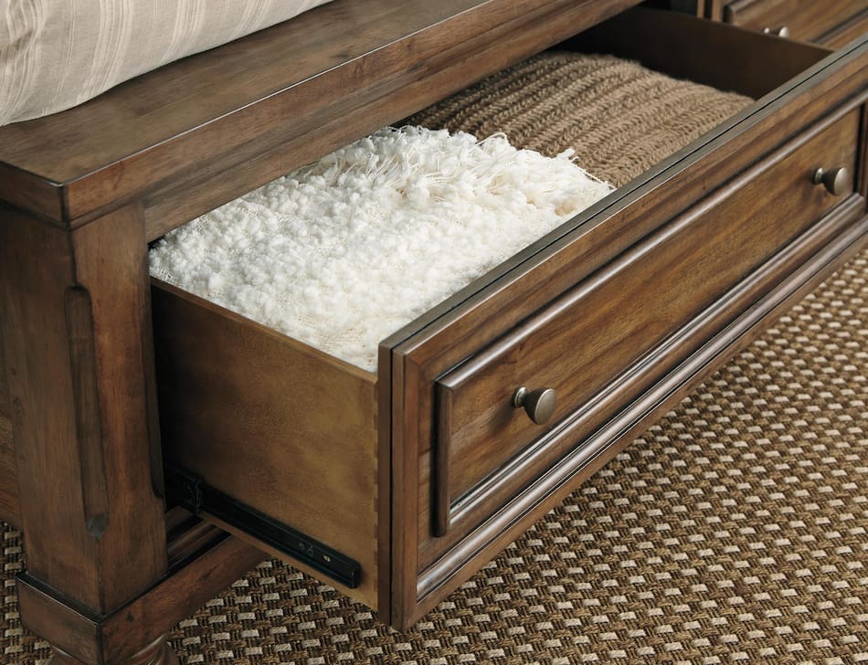 FLYNNTER SLEIGH STORAGE BED | Morris