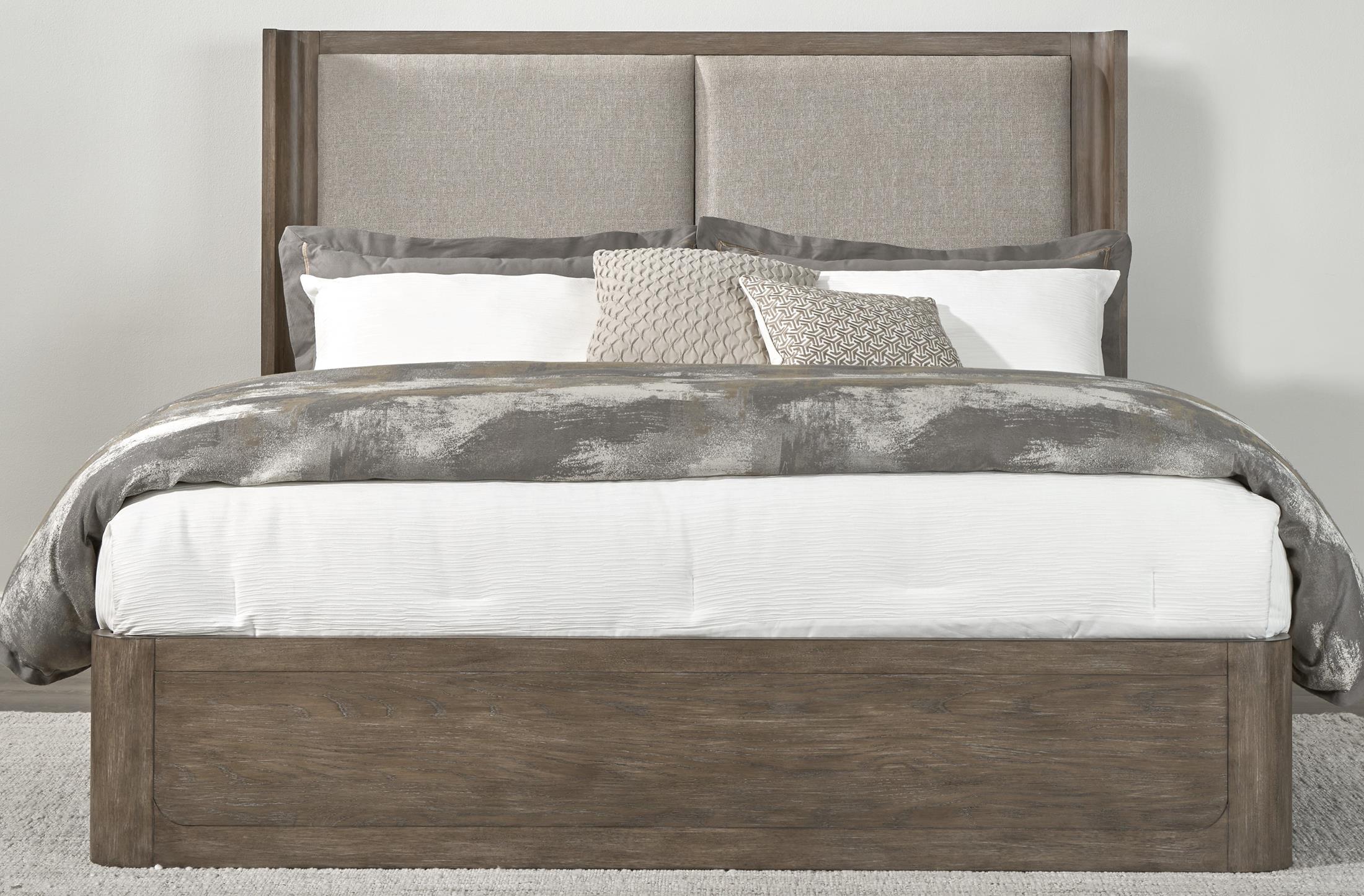 INDI UPHOLSTERED BED | Morris